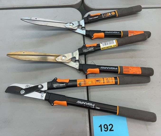 3PC FISKARS LOT - LOPPER & SHEARS - Earl's Auction Company