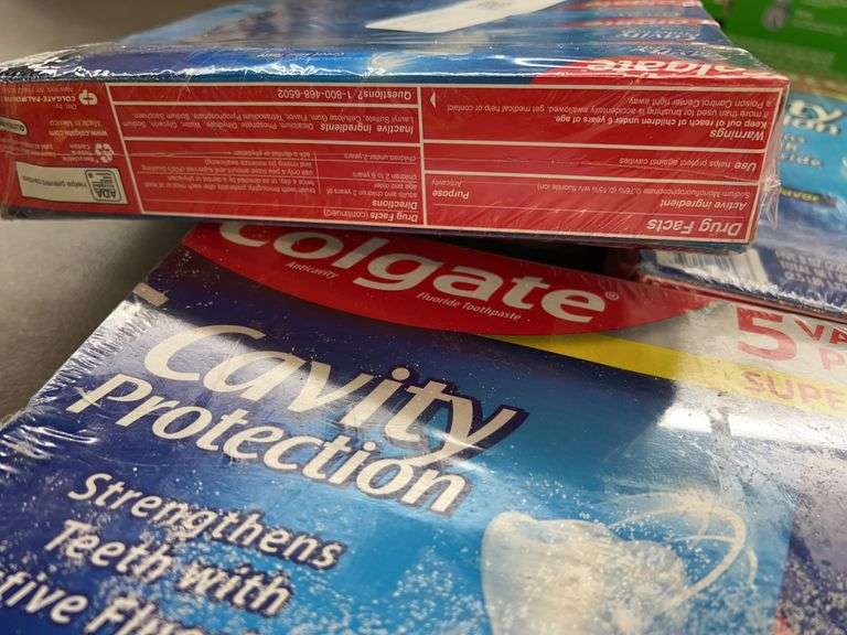 (3) PACKS OF COLGATE TOOTHPASTE - Earl's Auction Company