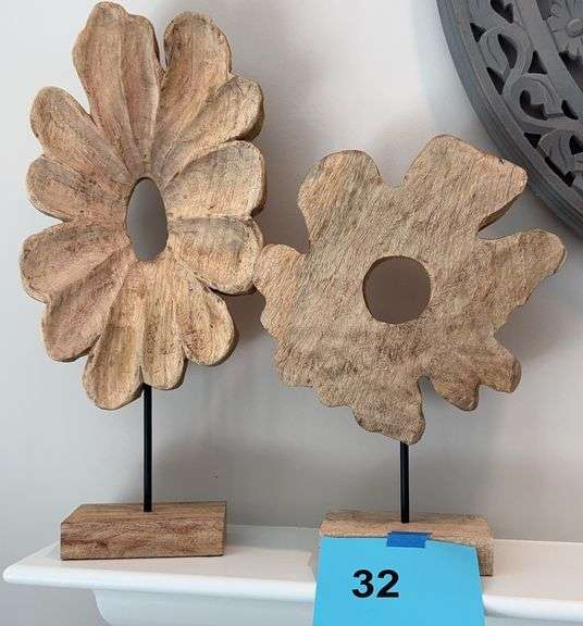 (2) WOOD TABLETOP DECOR - Earl's Auction Company