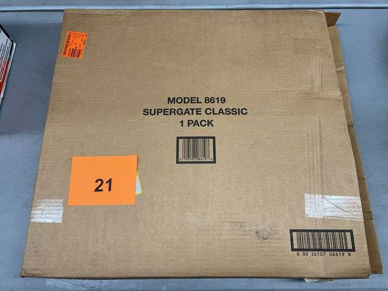 TODDLEROO SUPERGATE CLASSIC IN BOX - Earl's Auction Company