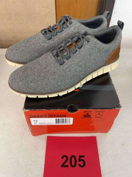 WOMENS DEER STAGS SHOES - SIZE 12 - Earl's Auction Company