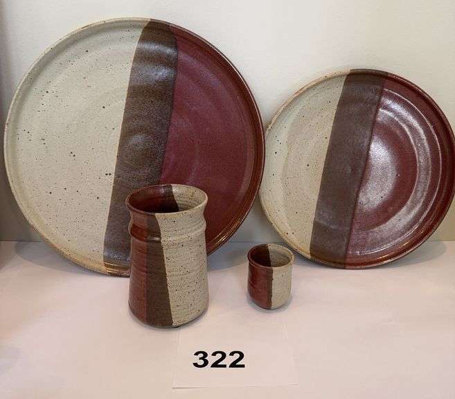 4PC HANSELMANN HANDMADE POTTERY - Earl's Auction Company