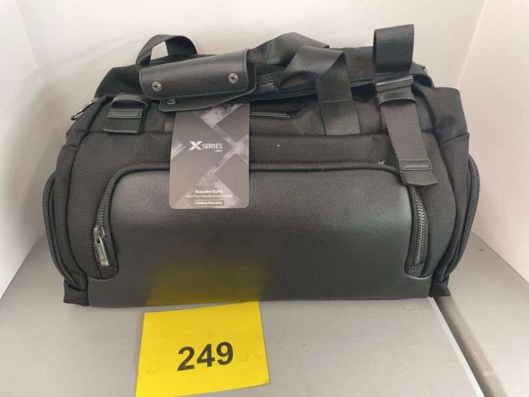 IFLY X SERIES EXECUTIVE DUFFEL BAG - BLACK - Earl's Auction Company