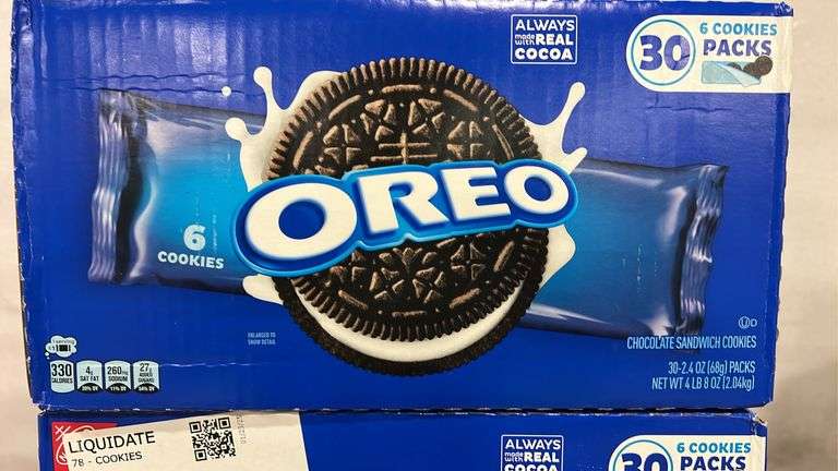 (4) BOXES OF OREOS - Earl's Auction Company