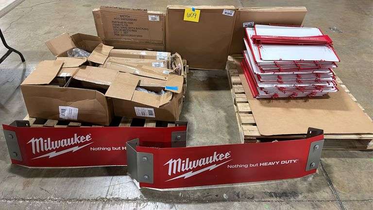 MILWAUKEE DISPLAY PIECES - SEE PHOTOS - Earl's Auction Company