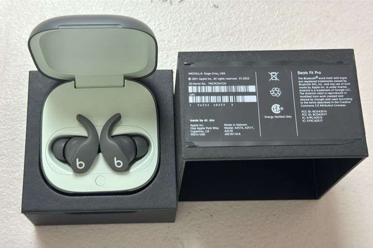 BEATS FIT PRO HEADPHONES W/ BOX - Earl's Auction Company