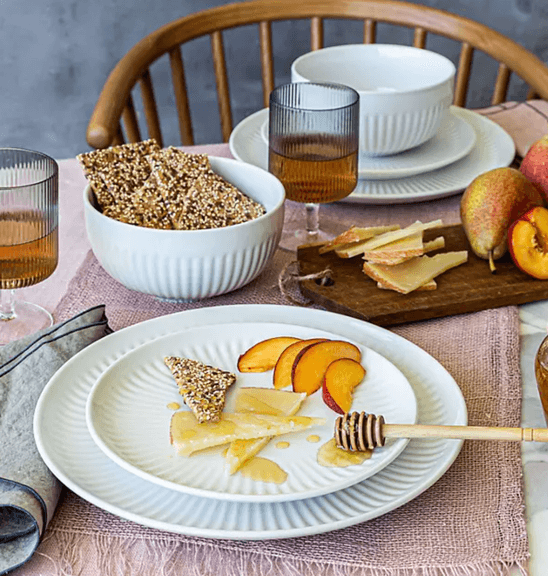 OVER & BACK 24PC FLUTED DINNERWARE SET IN BOX - WHITE - Earl's Auction ...