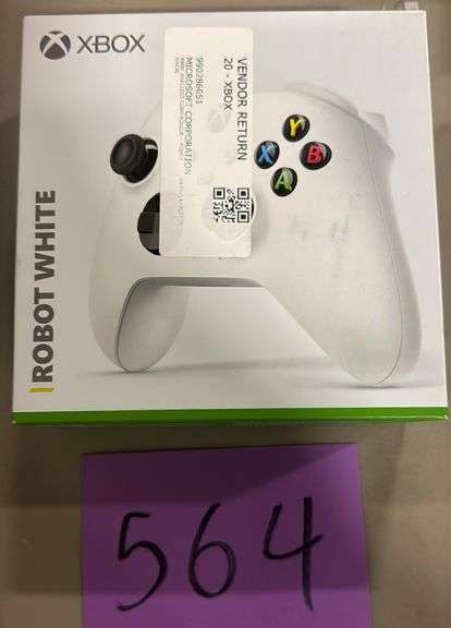 XBOX ROBOT WHITE CONTROLLER IN BOX - Earl's Auction Company