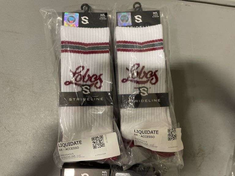 (4) PACKS OF SOCKS - Earl's Auction Company