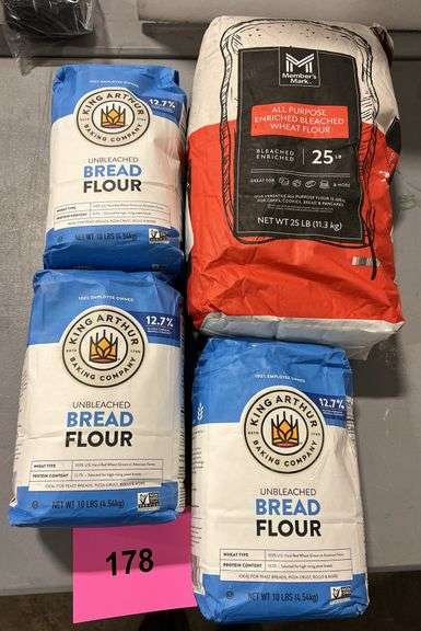 (4) BAGS OF FLOUR - Earl's Auction Company