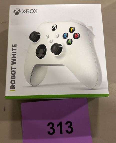 XBOX ROBOT WHITE CONTROLLER IN BOX - Earl's Auction Company