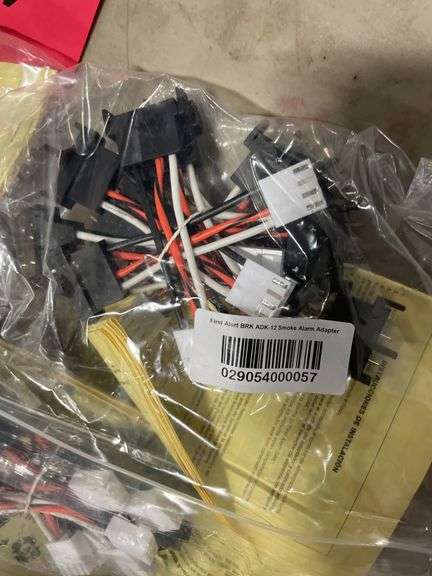 (18) SETS OF FIRST ALERT SMOKE ALARM ADAPTERS - Earl's Auction Company