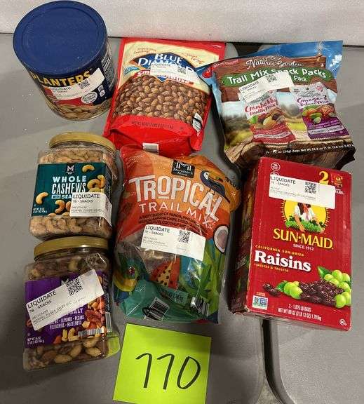 MISC LOT OF FOOD ITEMS - SEE PHOTOS - Earl's Auction Company