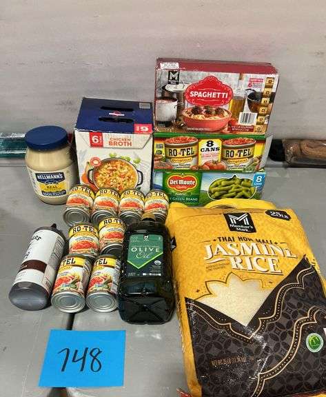 MISC LOT OF FOOD ITEMS - SEE PHOTOS - Earl's Auction Company