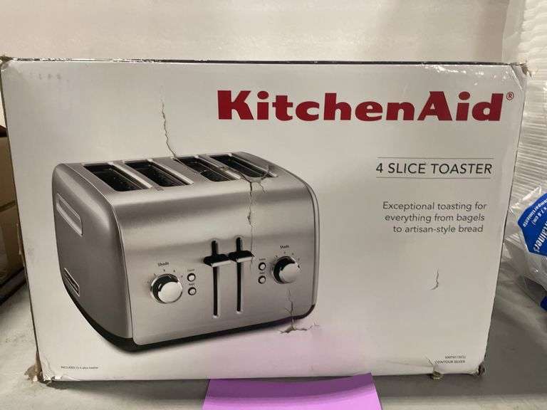 KITCHENAID 4 SLIDE TOASTER IN BOX - Earl's Auction Company
