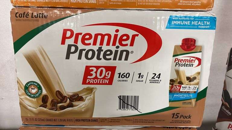 (4) BOXES OF PREMIER PROTEIN SHAKES - Earl's Auction Company