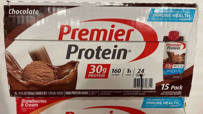 (4) BOXES OF PREMIER PROTEIN SHAKES - Earl's Auction Company