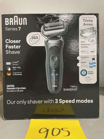 BRAUN SERIES 7 SHAVING KIT IN BOX - Earl's Auction Company