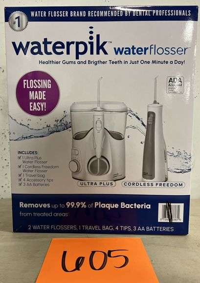 WATERPIK WATER FLOSSER IN BOX - Earl's Auction Company