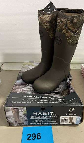 MENS HABIT ALL WEATHER BOOTS - SIZE 9 - Earl's Auction Company
