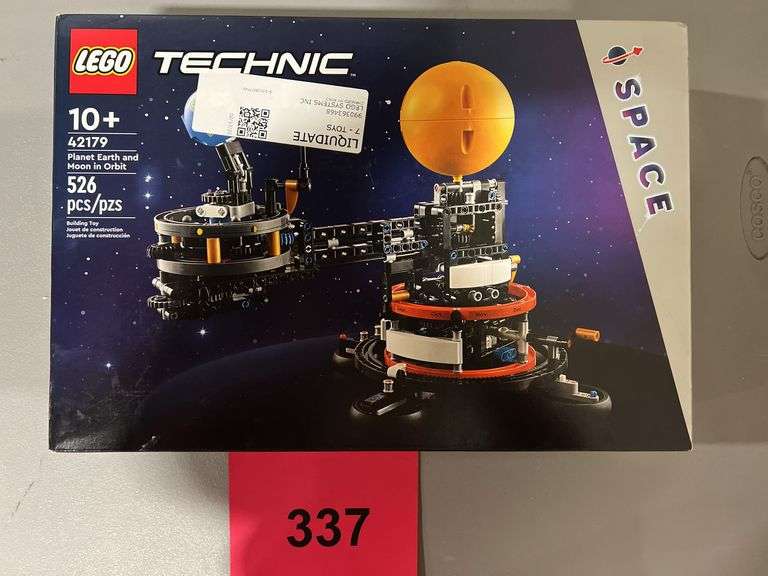 LEGO TECHNIC PLANET EARTH & MOON IN ORBIT SET IN BOX - Earl's Auction ...