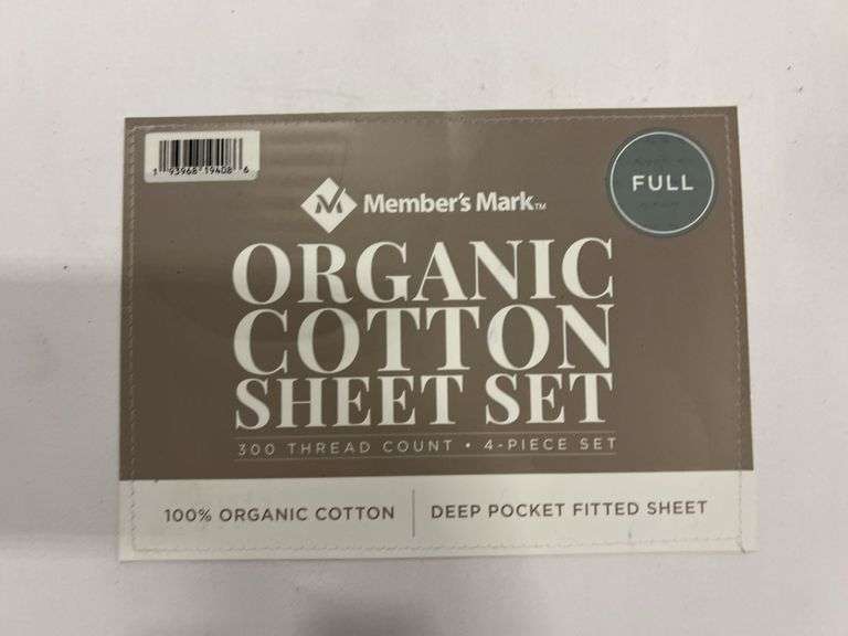 2PC FULL BEDDING LOT - SHEET SET & PROTECTOR - Earl's Auction Company