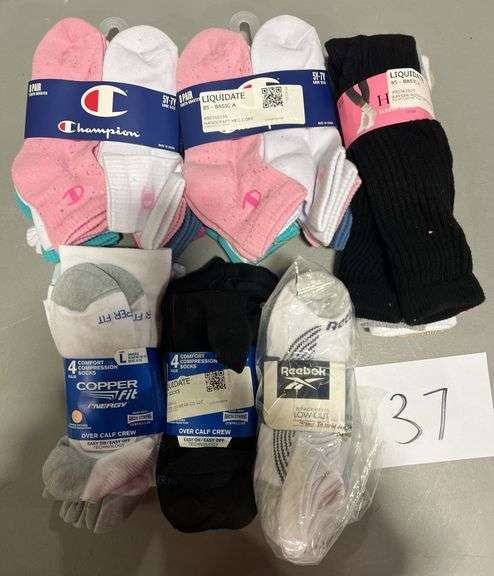 (6) PACKS OF SOCKS - Earl's Auction Company