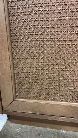 ENZO COLLECTION CABINET - BROWN - Earl's Auction Company