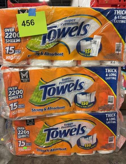 (3) PACKS OF PAPER TOWELS - Earl's Auction Company