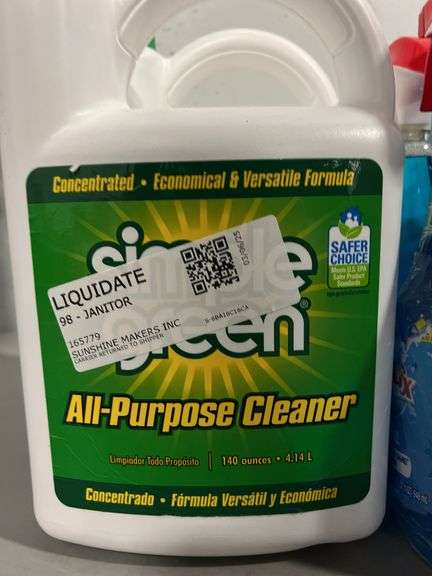 8PC CLEANING LOT - SIMPLE GREEN, WINDEX & PINE SOL - Earl's Auction Company