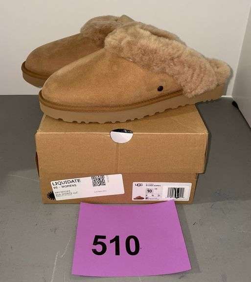 WOMENS UGG CLASSIC SLIPPER II SIZE 10 - CHESTNUT - Earl's Auction Company