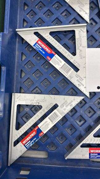 (8) ALUMINUM SQUARES - Earl's Auction Company