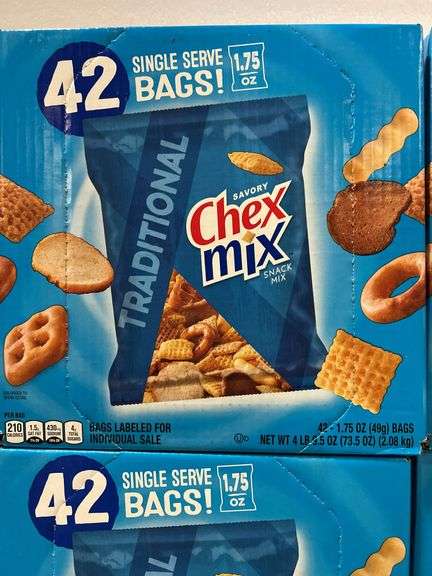 (4) BOXES OF CHEX MIX - Earl's Auction Company
