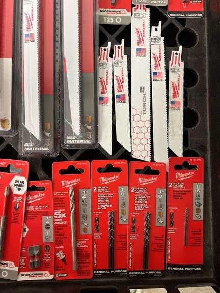 MISC LOT OF MILWAUKEE TOOL ITEMS - Earl's Auction Company
