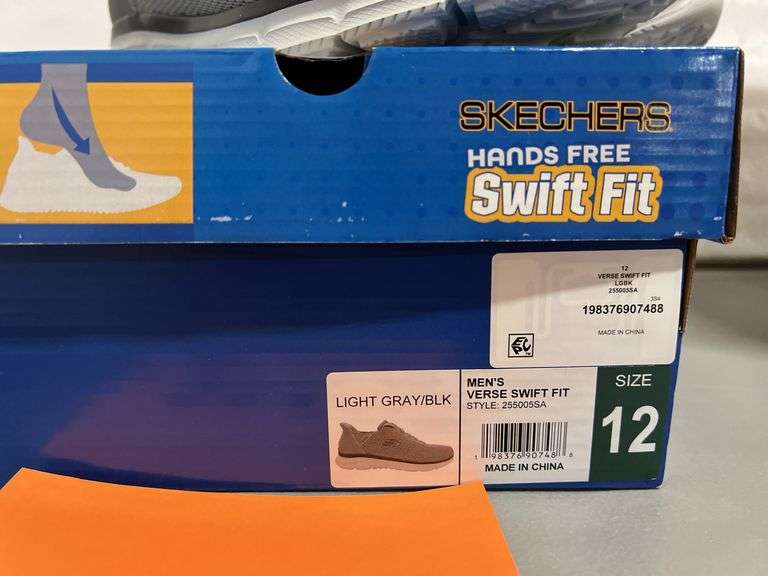 MENS SKECHERS SWIFT FIT SHOES - SIZE 12 - Earl's Auction Company
