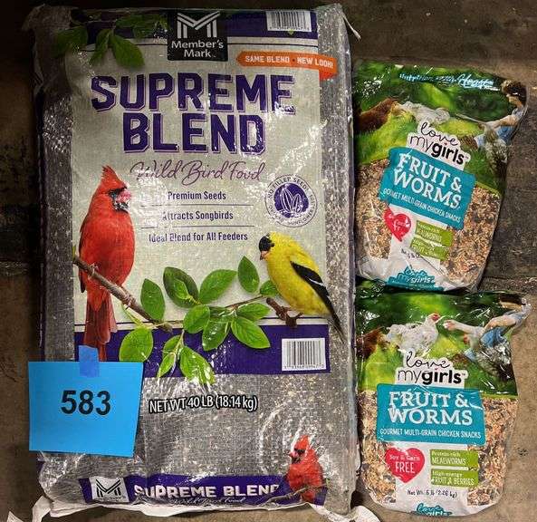 (3) BAGS OF BIRD FOOD - CHICKEN & WILD BIRD - Earl's Auction Company