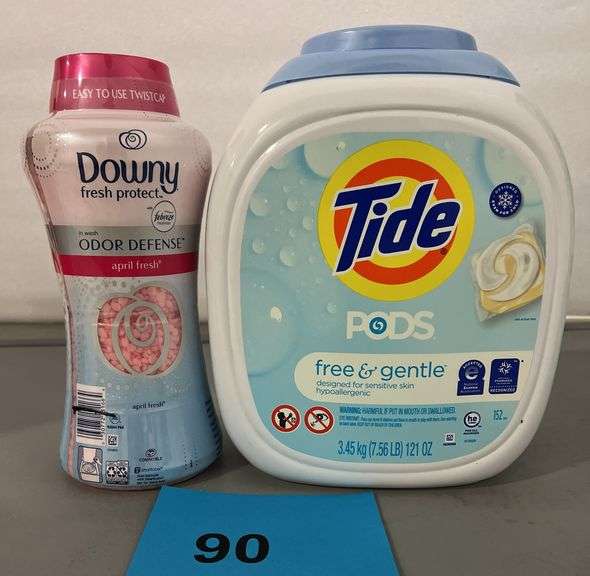 2PC LAUNDRY LOT - TIDE & DOWNY - Earl's Auction Company