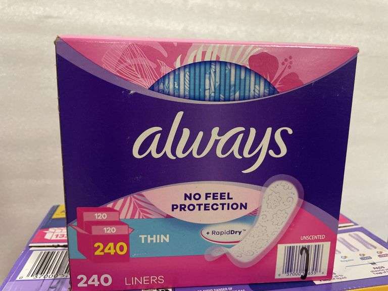 (2) BOXES OF ALWAYS PADS - Earl's Auction Company