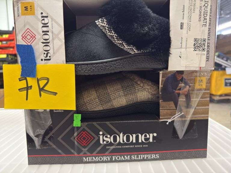 (2) PAIRS OF WOMEN AND MAN ISOTONER SLIPPERS - SIZE M (SEE PHOTOS ...