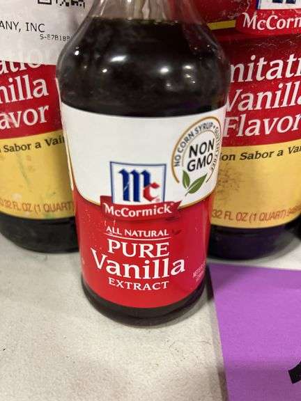 (10) BOTTLES OF MCCORMICK VANILLA FLAVOR - Earl's Auction Company