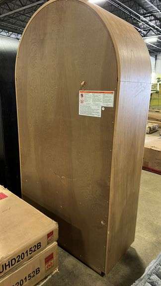 ENZO COLLECTION CABINET - BROWN - Earl's Auction Company