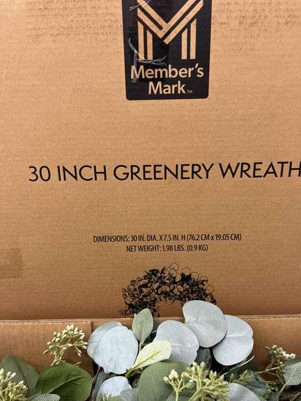 30" GREENERY WREATH IN BOX - Earl's Auction Company