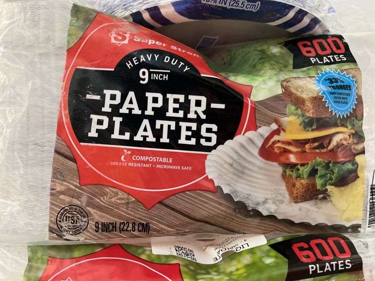 (3) PACKS OF PAPER PLATES - Earl's Auction Company