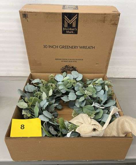 30" GREENERY WREATH IN BOX - Earl's Auction Company