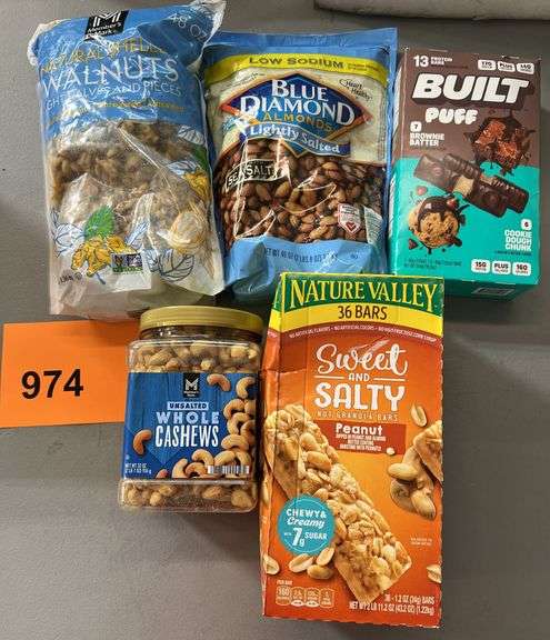 MISC LOT OF FOOD ITEMS - SEE PHOTOS - Earl's Auction Company