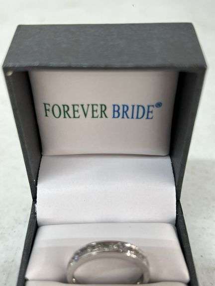 FOREVER BRIDE 10KT WHITE GOLD RING - SIZE 7 - Earl's Auction Company