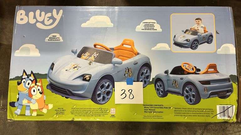 BLUEY KIDS CONVERTIBLE RIDE ON IN BOX - Earl's Auction Company