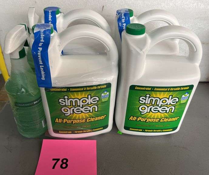 (4) JUGS OF SIMPLE GREEN & (2) SPRAY BOTTLES - Earl's Auction Company