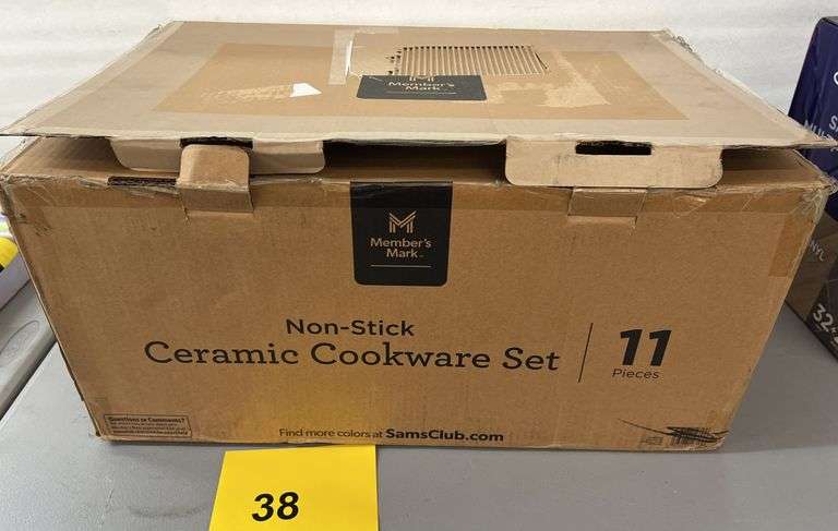 11PC CERAMIC COOKWARE SET IN BOX - CREAM - Earl's Auction Company
