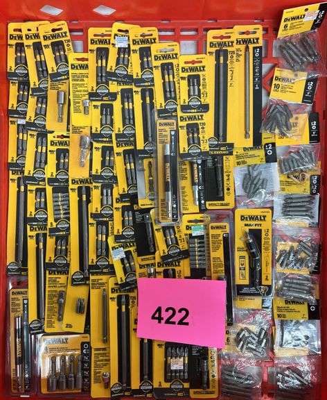 MISC LOT OF DEWALT BIT TIPS - Earl's Auction Company